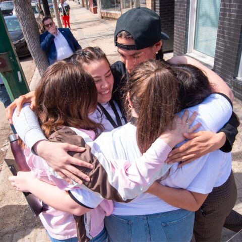 Giving Manitoba youth the supports they need. | Réseau Compassion Network